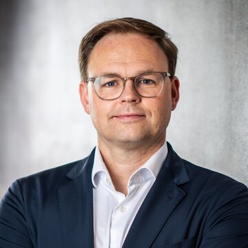 Zentrale Ansprechpartner | CuraMed Kliniken